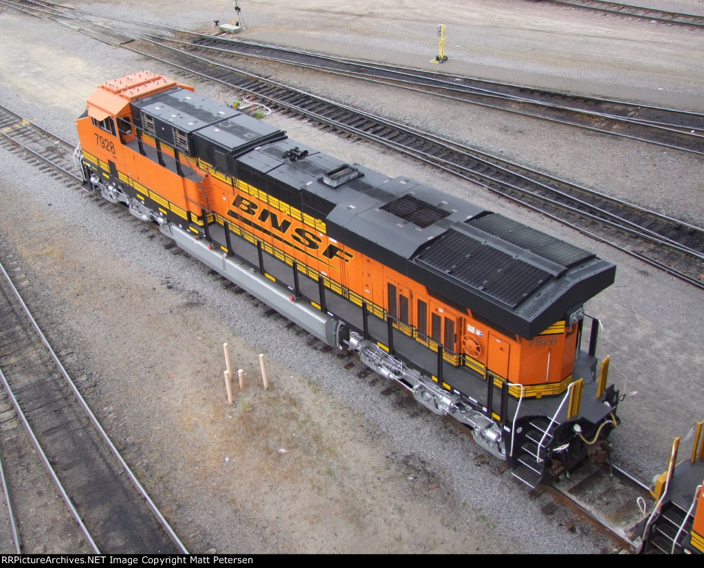 BNSF 7928